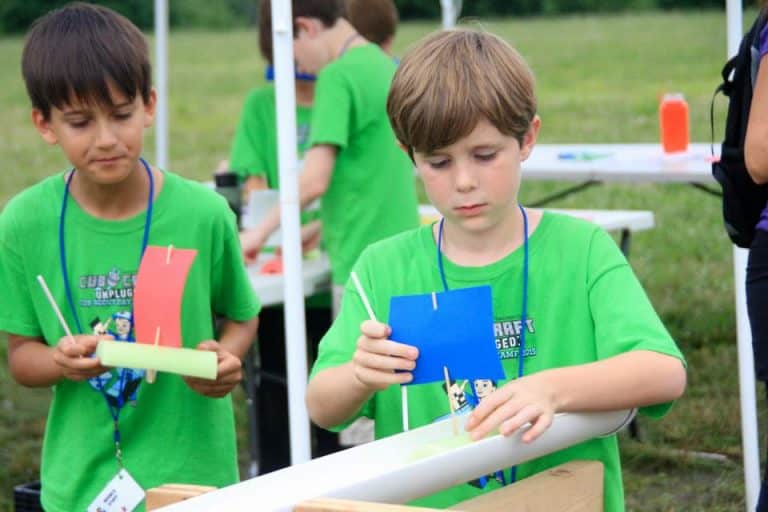 How to Make Recycled Raingutter Regatta Boats » Cub Scout Ideas